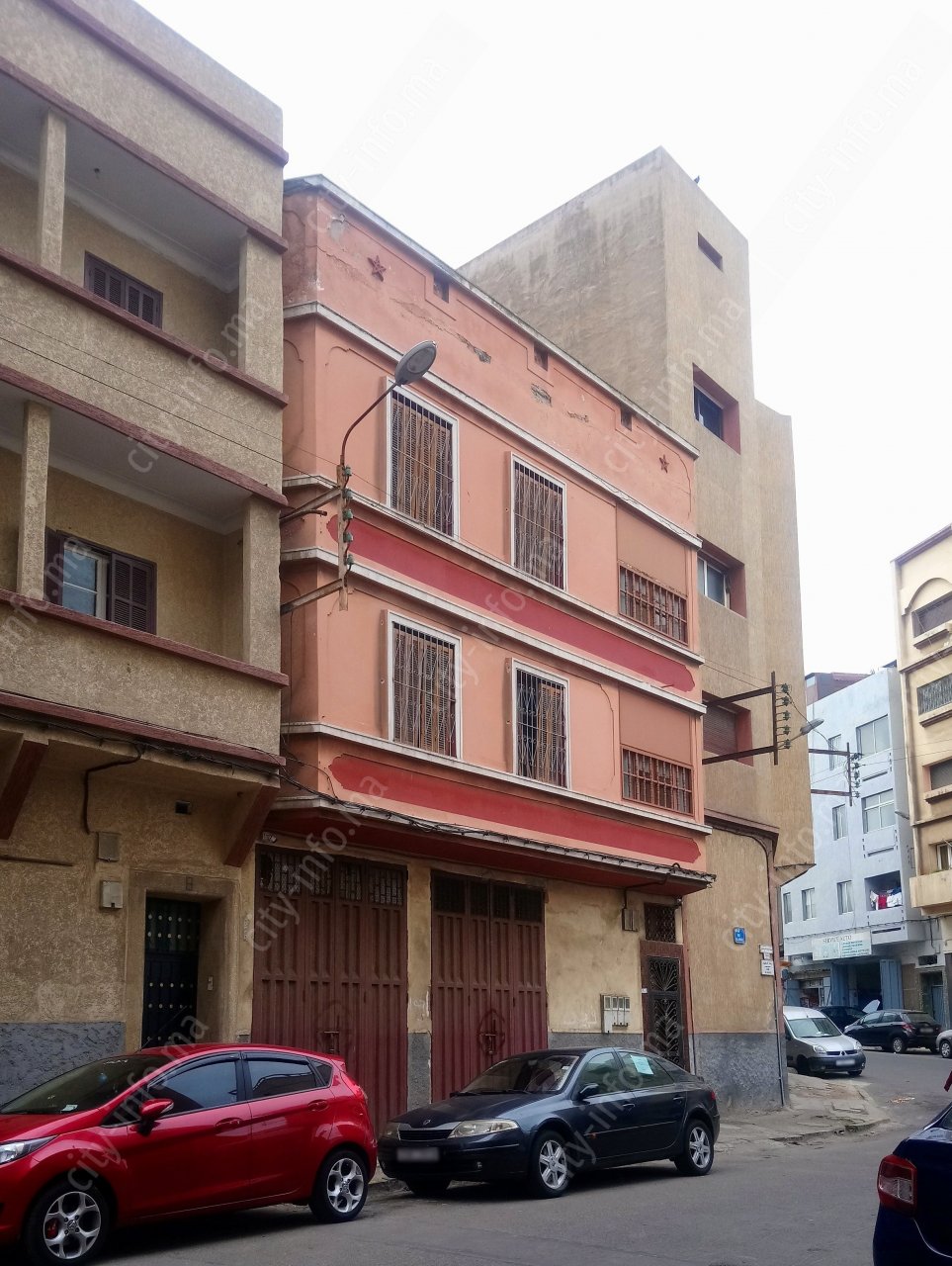 Rue Al Aahd - le bâtiment à Casablanca, Maroc - CityInfo