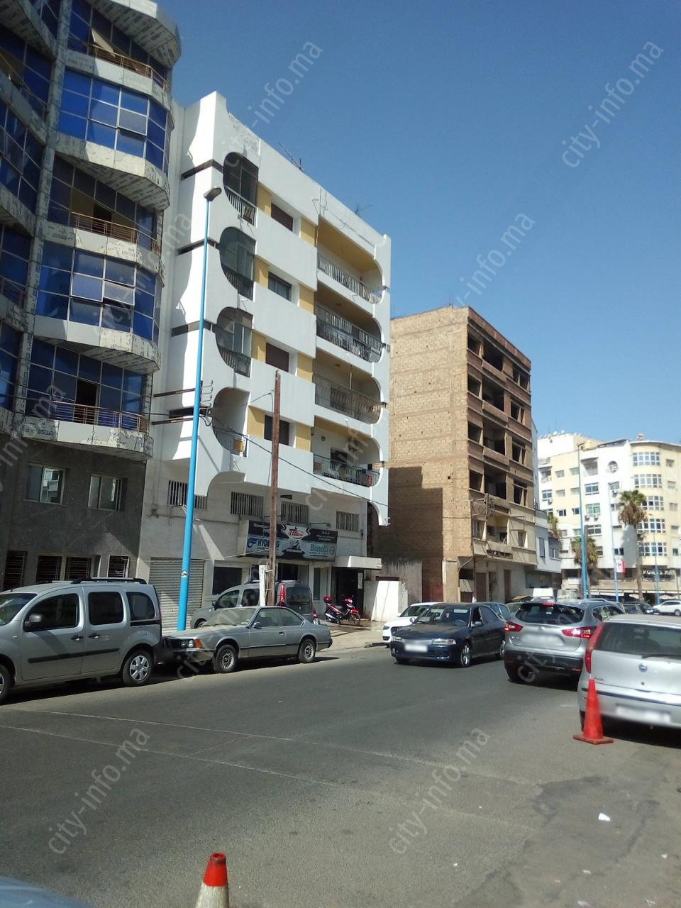 Rue Al Fourat (ex Roncevaux) - le bâtiment à Casablanca, Maroc - CityInfo